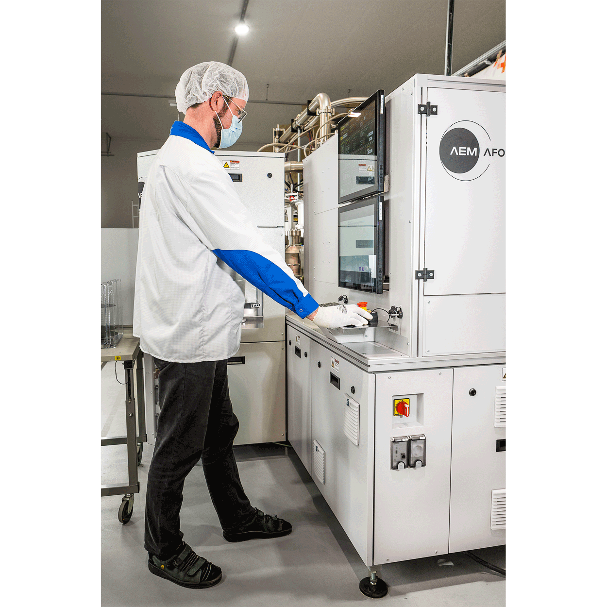 Cryogenic Wafer Prober | Under 2 K with 300 mm Wafers - Bluefors.com