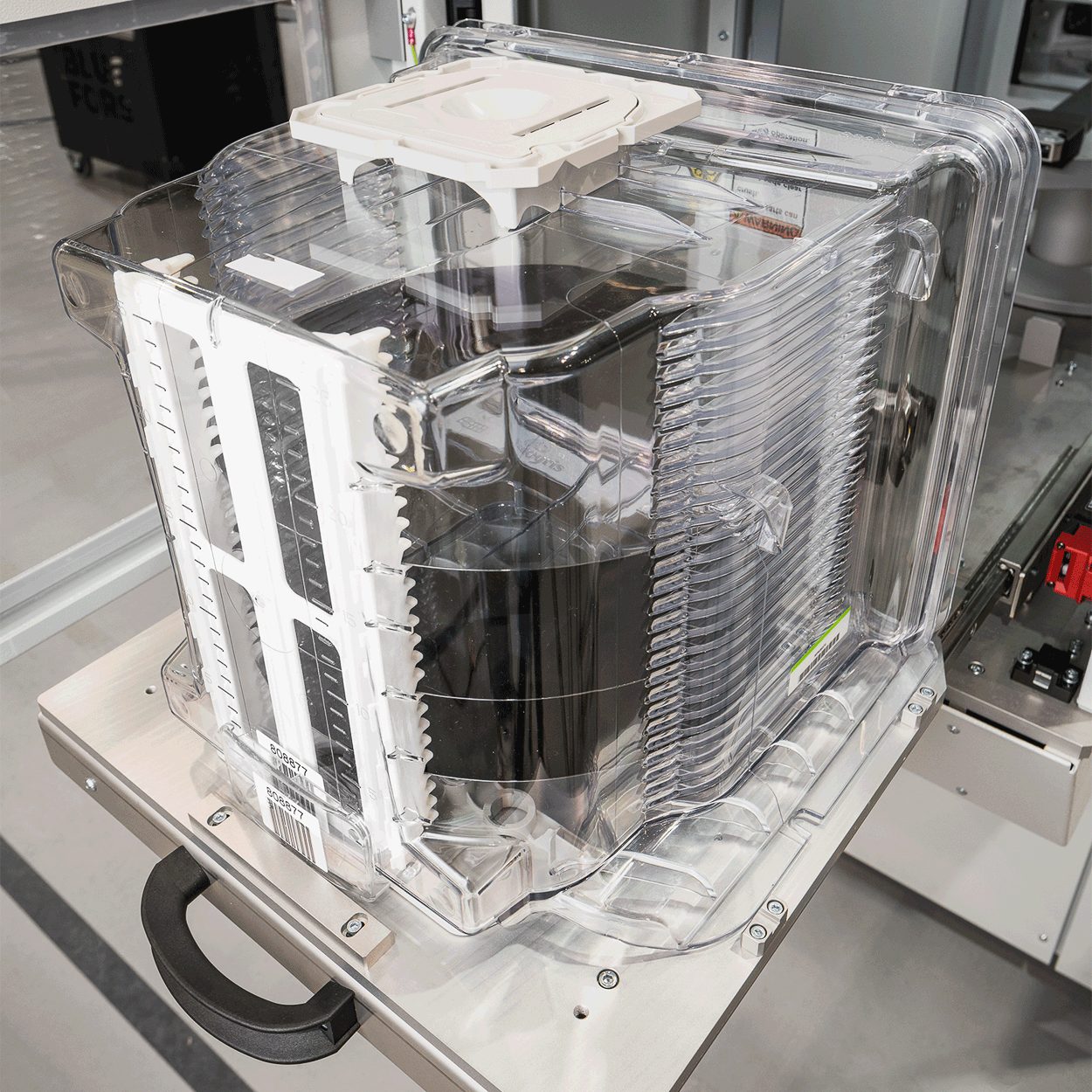 Cryogenic Wafer Prober | Under 2 K with 300 mm Wafers - Bluefors.com