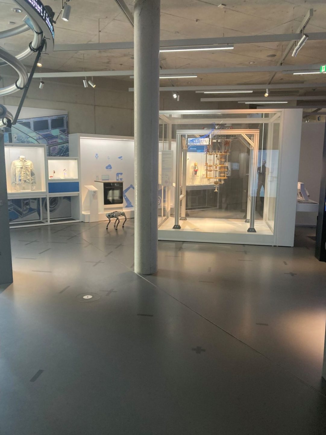 Explore Quantum Computing in the Future Museum - Bluefors.com